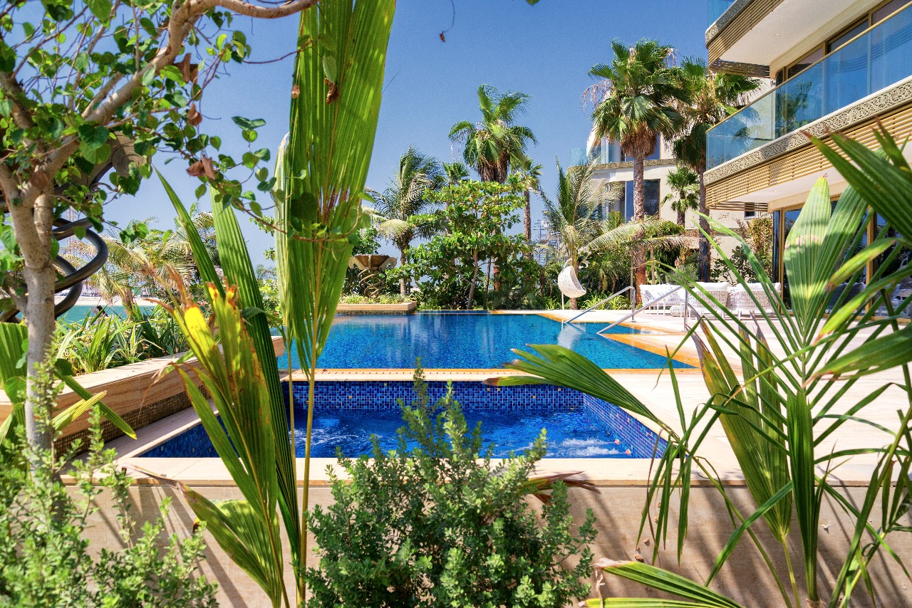 Sweden Beach Palace | 10 Luxury Waterfront Beach Palaces